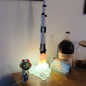 Apollo 11 Saturn V Rocket Lamp - Etsy