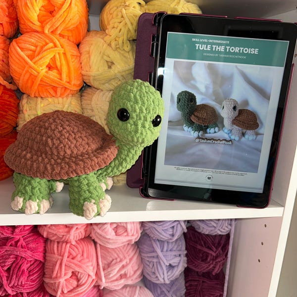 Cliff the Big Red Dog Crochet Pattern-english Only-intermediate Level ...