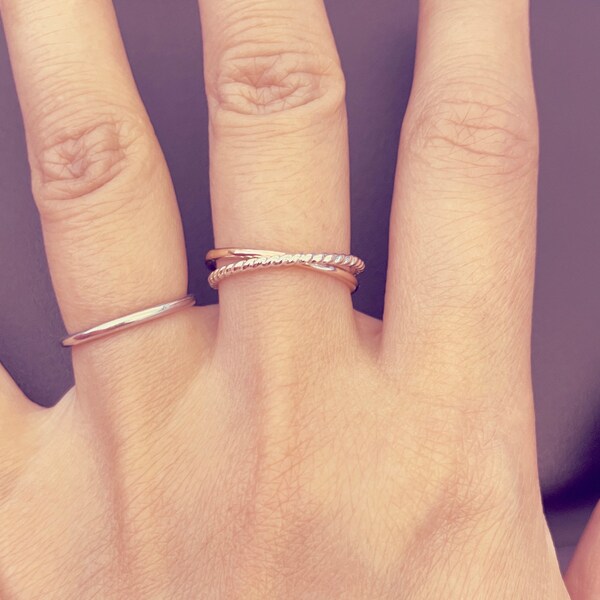 Simple Interlocking Rings,2 Interlocked Bands,stacking Rings,rolling ...