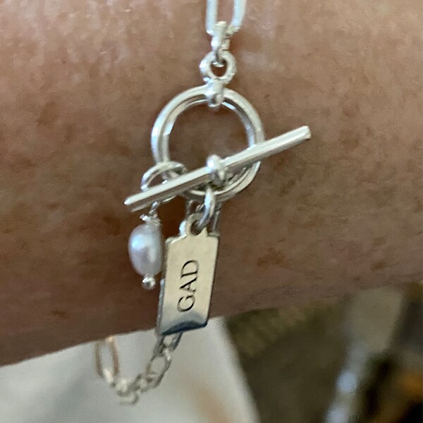 Personalized Sterling Silver Mini Tag and Pearl Bracelet - Bold Link ...