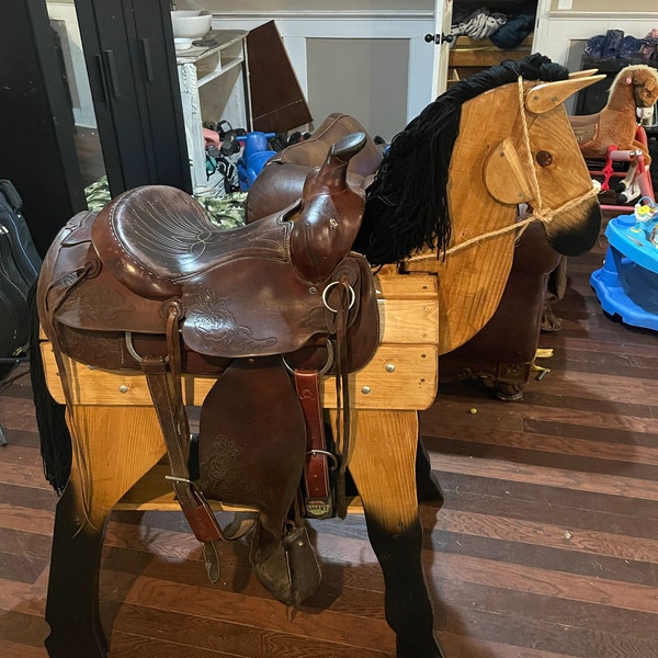 Sit on Your Saddle Stand/rack With Cinching Tray and Bridle Rack Holds ...