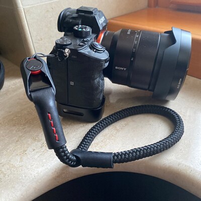 Weles Wrist Strap SHADOW With Smallrig Link - Etsy