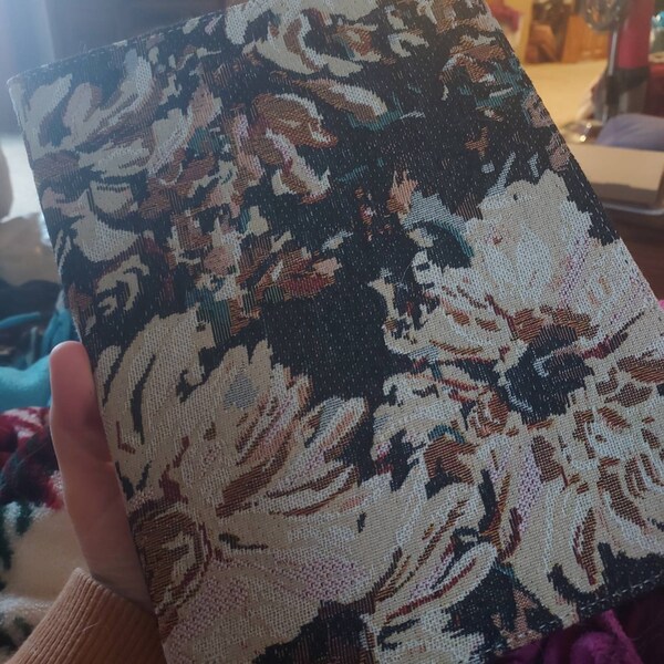 Vintage French Oil Painting Embroidery Flower Fabric Kindle Case,kindle ...