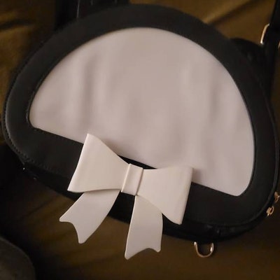 Mistletoe Holiday Enamel Pin - Etsy