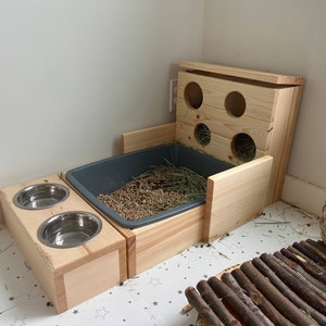 Rabbit Hay Feeder With Litter Box, Litter Pan & Hay Feeding Station ...