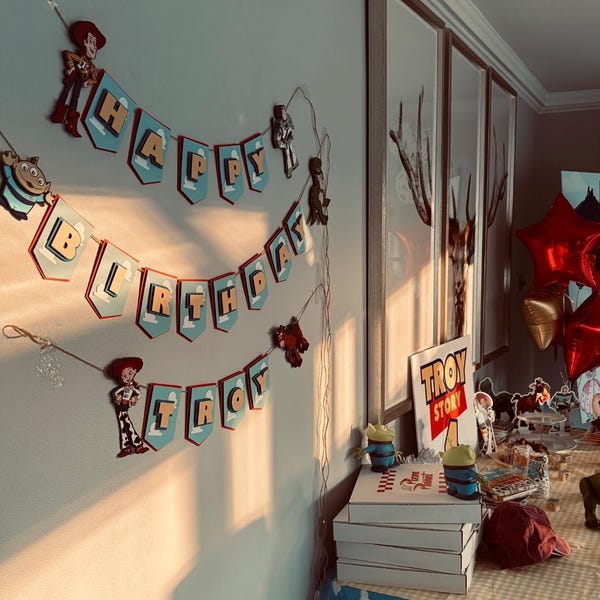 Tangled Happy Birthday Bunting * Rapunzel Banner * Disney Party - Etsy UK