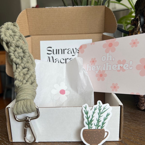 Diamond Macrame Wristlet Colorful Macrame Wristlet Macrame Keychain Wristlet Chunky Wristlet ...