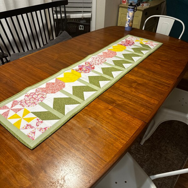 Quilted Spring Table Runner With Tulips and Pinwheels - Etsy