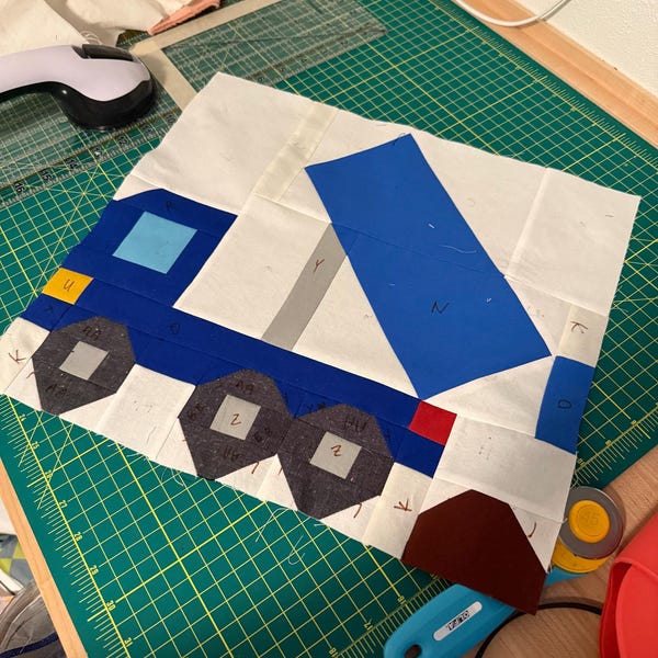 PDF Quilt Block Pattern – Stegosaurus – Dinosaur Quilt - Etsy