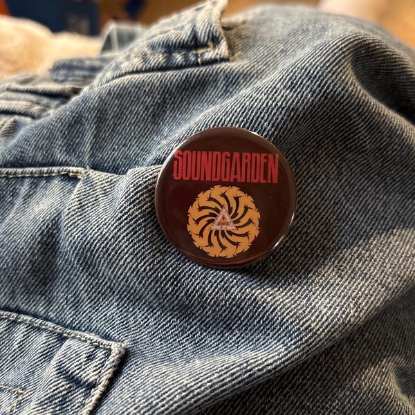 Foo Fighters the Colour and the Shape CD Album Cover Keychain - Etsy