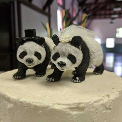 Panda Bear Wedding Cake Topper Bride and Groom Decorations Asia Zoo ...