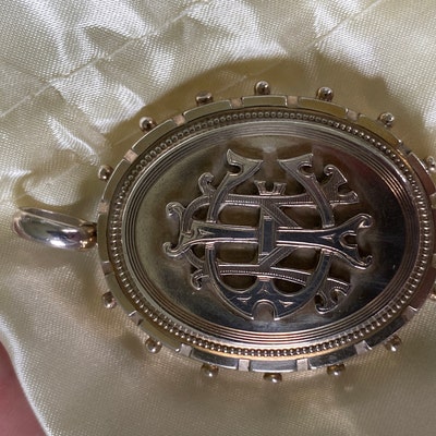 Large Sterling Silver Victorian Locket Engraved With Birds - Etsy