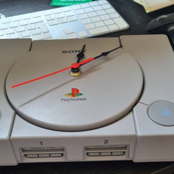 Playstation 1 Pendulum Clock - Etsy