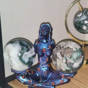 Resin Earth Goddess Sphere Stand,resin Hand Carved,home Decoration ...