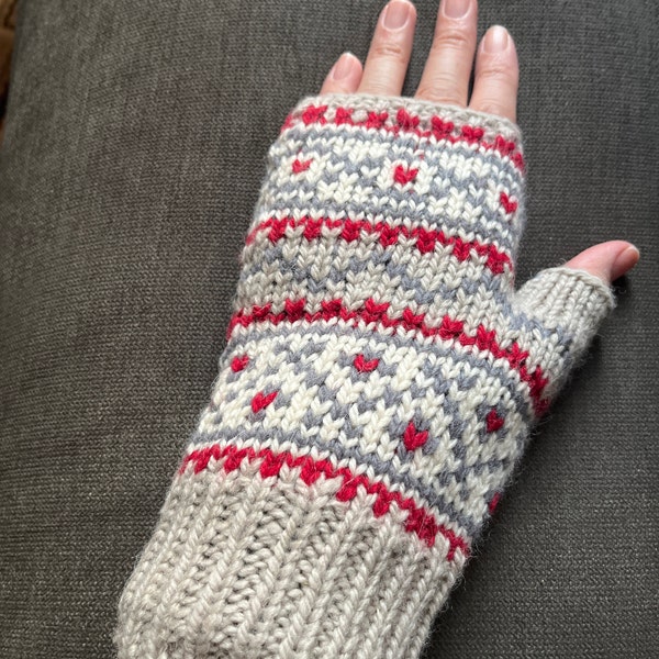 Hand Knit Gray Flower Fingerless Gloves Wool Texting Mittens Fleece ...