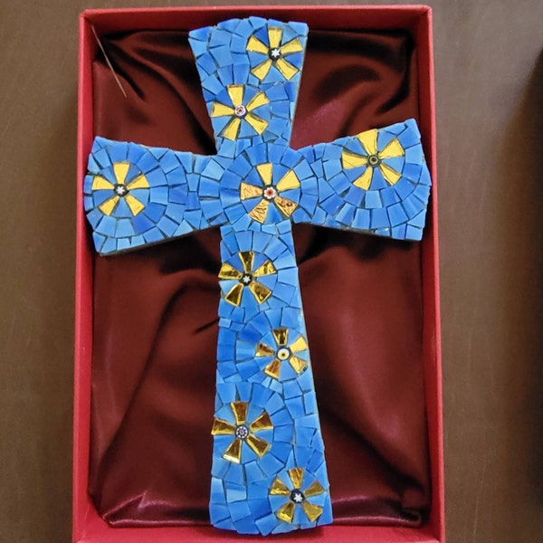 Stain Glass Mosaic Cross White Modern Wall Cross in Glass Mosaic With ...