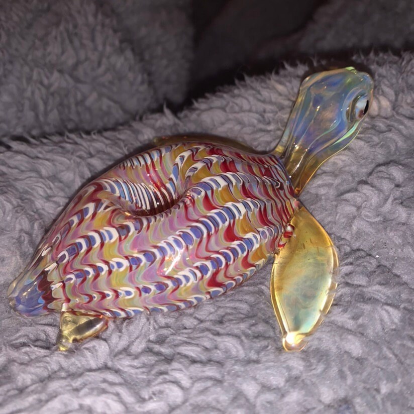 Color Changing Glass Sea Turtle Pipe | Unique Glass Art | Tobacco Pipe ...