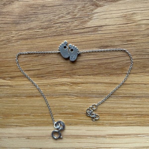 Tiny Baby Feet Bracelet, 9K 14K 18K Yellow Gold Bracelet, New Baby ...