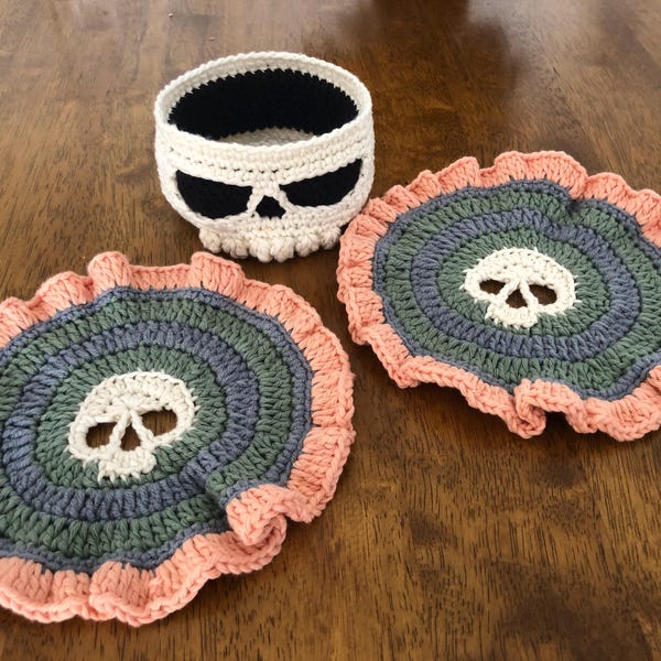 Brainy Skull Coaster Set Crochet Pattern: Halloween Decor, Crochet ...