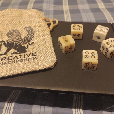 UNIQUE Pip Design Large Medieval Bone Dice Set qty 5 Mat Cauthon's Dice ...