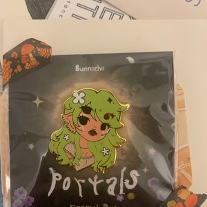 NEEDY STREAMER OVERLOAD Ame-chan & Kangel Holographic Buttons - Etsy