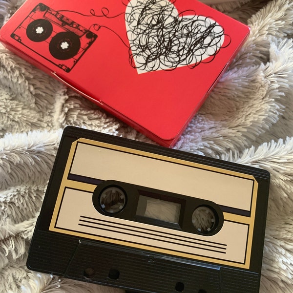 4GB/8GB/16GB USB Mixtape - Retro Anniversary Gift , Loved One, Cute ...