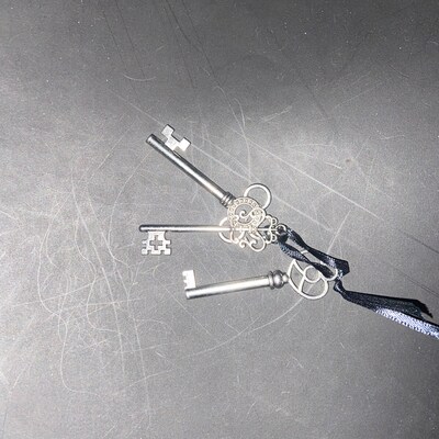 Hecate Silver 3 Key Set Goddess Hekate Maiden Mother Crone Evil ...