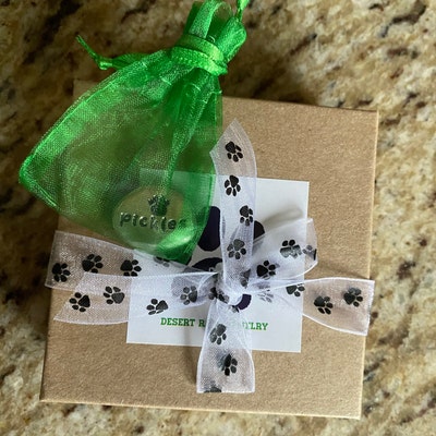 Pet Name Pocket Pebble / Memorial Cat Stone / Pewter Dog Name Pebble ...