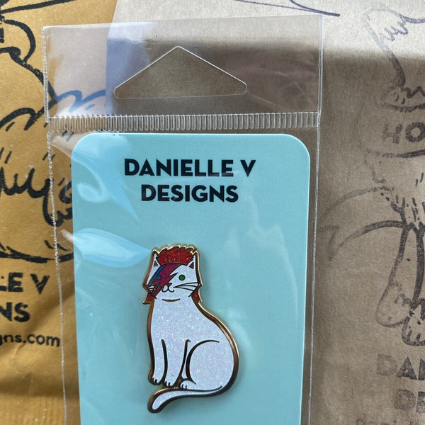 Divine Cat Enamel Pin John Waters Pin Pink Flamingos Pin - Etsy