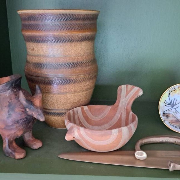 Vintage Romanian Pottery / Transylvania Vessel - Etsy