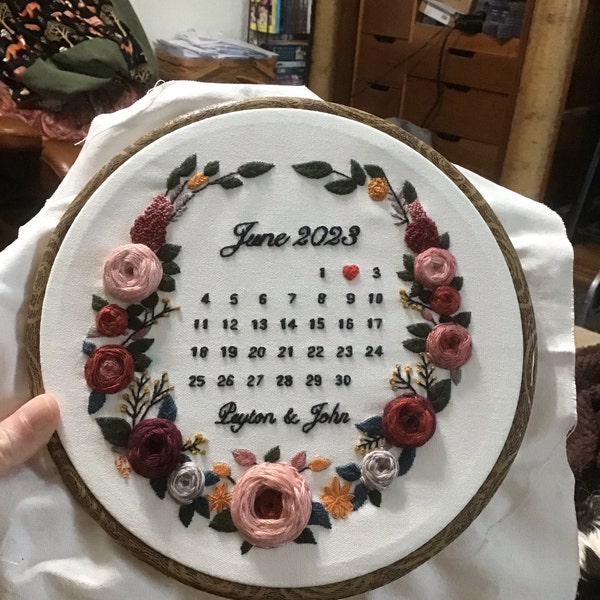 Custom Wedding Date Embroidery Kit: DIY Floral Garland, Beginner Crewel ...