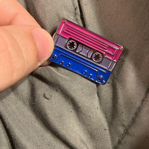 Bisexual Pride Flag Pin - Bisexual Pin - Bisexuality Pins and Buttons ...