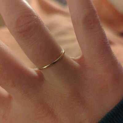 14k Solid Gold 1mm Thin Wedding Band / Minimalist Wedding Ring - Etsy