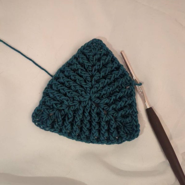 Triangles Motif Afghan Crochet Pattern: Written Pattern and Video ...
