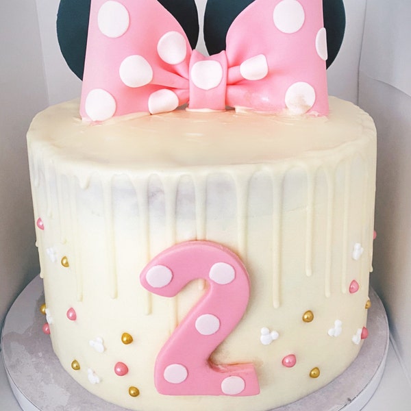 Edible Fondant Bow and Ears Cake Topper, Bow Topper. - Etsy