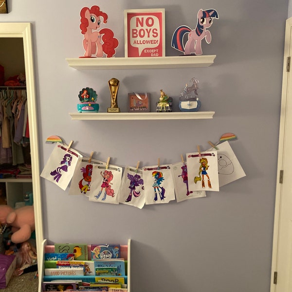 Rainbow Clothesline Photo Display, Clothespin Display, Photo Hanger ...