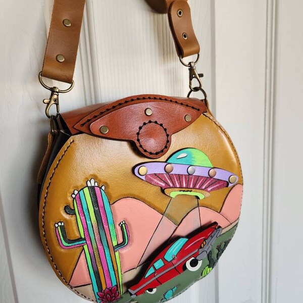 Leather Alien Abduction Desert Circle Purse With Interchangeable Charms ...
