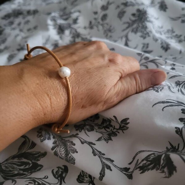 Ivory Lace and Pearls Bridal Hair Accessory - Etsy