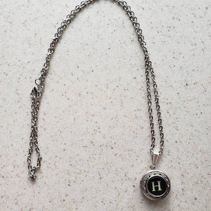 H INITIAL Vintage TYPEWRITER Key LOCKET Style Necklace Black - Etsy