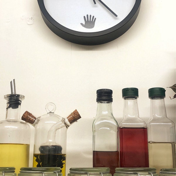 Hands Clock – Funny Minimal Sweep Motion Clock With Hands for Numbers ...