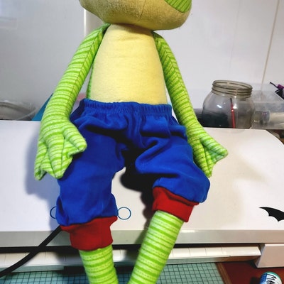 Stuffed Frog PDF Sewing Pattern & Tutorial Stuffed Animals Plush Toys ...