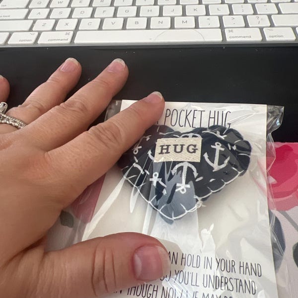 A Hug From Mom to Make Everything Better Pocket Hug From Mom Mom Hug ...