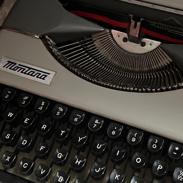RARE FULLY FUNCTIONAL Gold Underwood Golden Touch Vintage Typewriter X ...