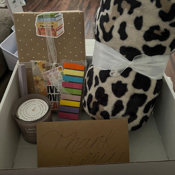 Large Blind Date With a Book Box - Book Box, Surprise Book, Book Gifts ...