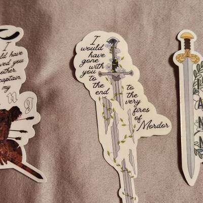 Book Lover Heart Shaped Bookshelf Vinyl Sticker - Etsy