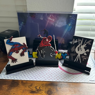 Spawn Comic Book Stand Wall Mountable LED Friendly Fits CGC CBCS and ...