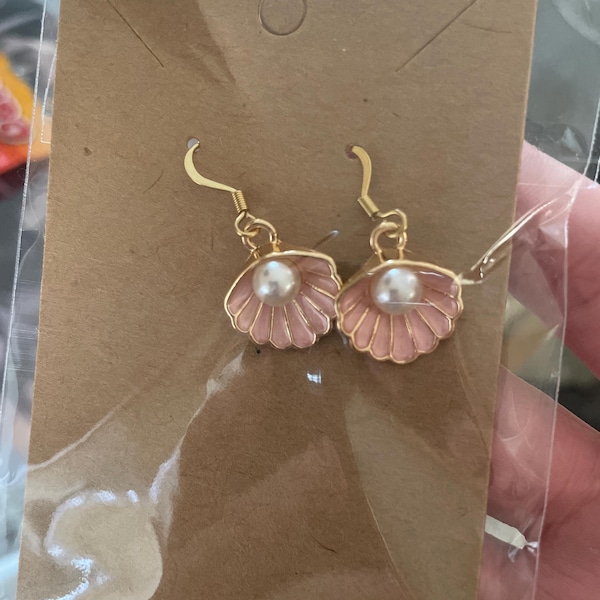 Clam Shell Earrings Ocean Inspired Jewellery Beachy Vibes Pearl ...