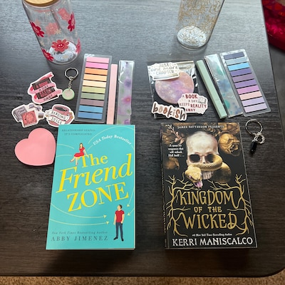 Large Blind Date With a Book Box Book Box, Surprise Book, Book Gifts ...