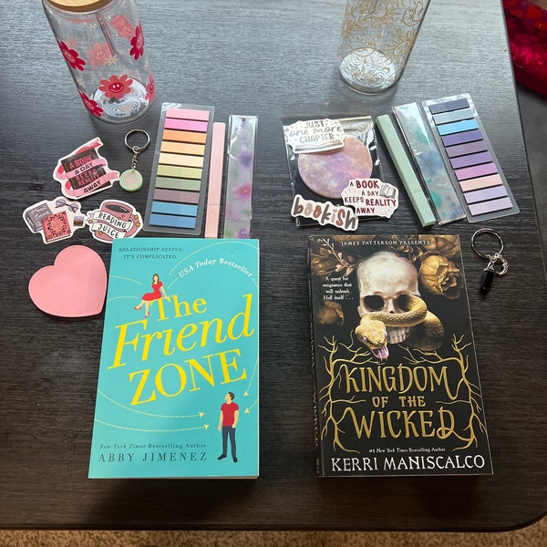 Large Blind Date With a Book Box - Book Box, Surprise Book, Book Gifts ...