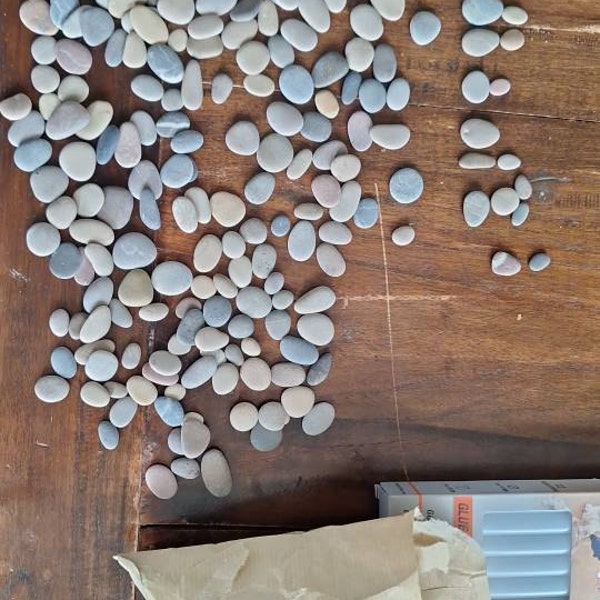 Bulk of 200/300 Tiny Pebbles, Flat & Colorful Genuine Beach Stones ...